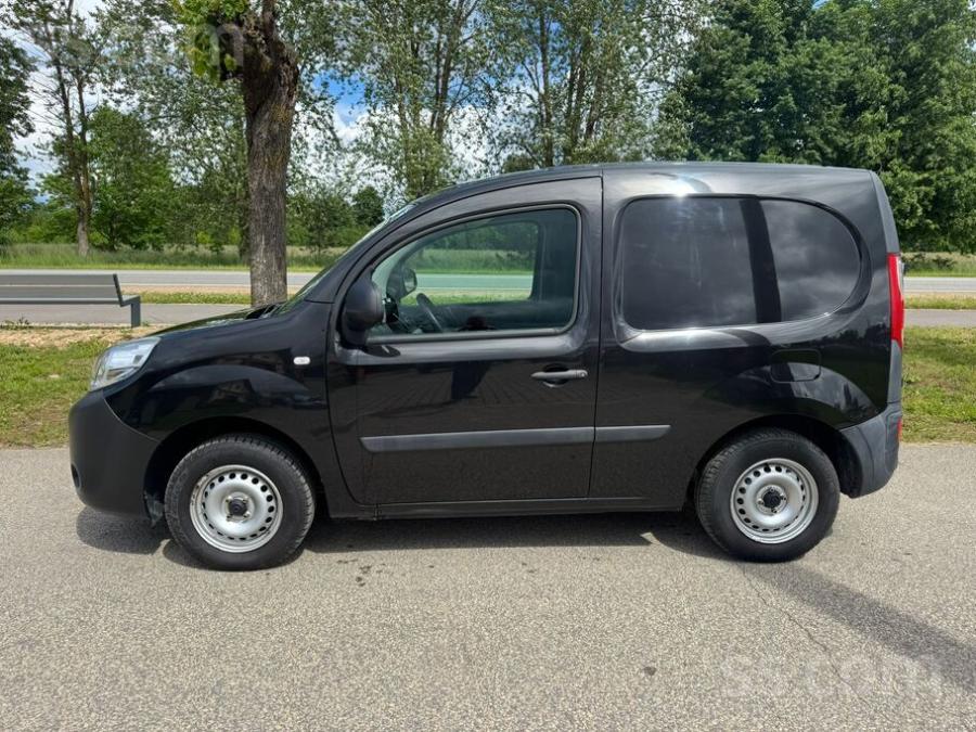 Black Renault Kangoo 2016 in Ogre, with an engine capacity of 1.50 L and mileage of 232 thousand km for 4999 €, photo 7 on AUTOMOTO.COM.LV