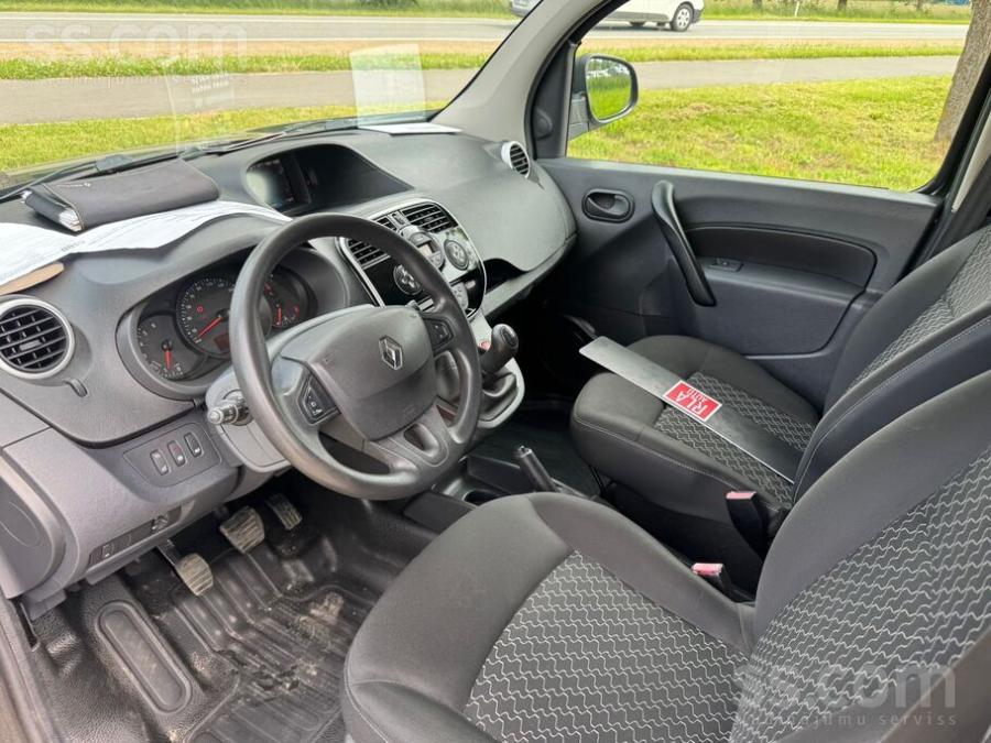 Black Renault Kangoo 2016 in Ogre, with an engine capacity of 1.50 L and mileage of 232 thousand km for 4999 €, photo 9 on AUTOMOTO.COM.LV