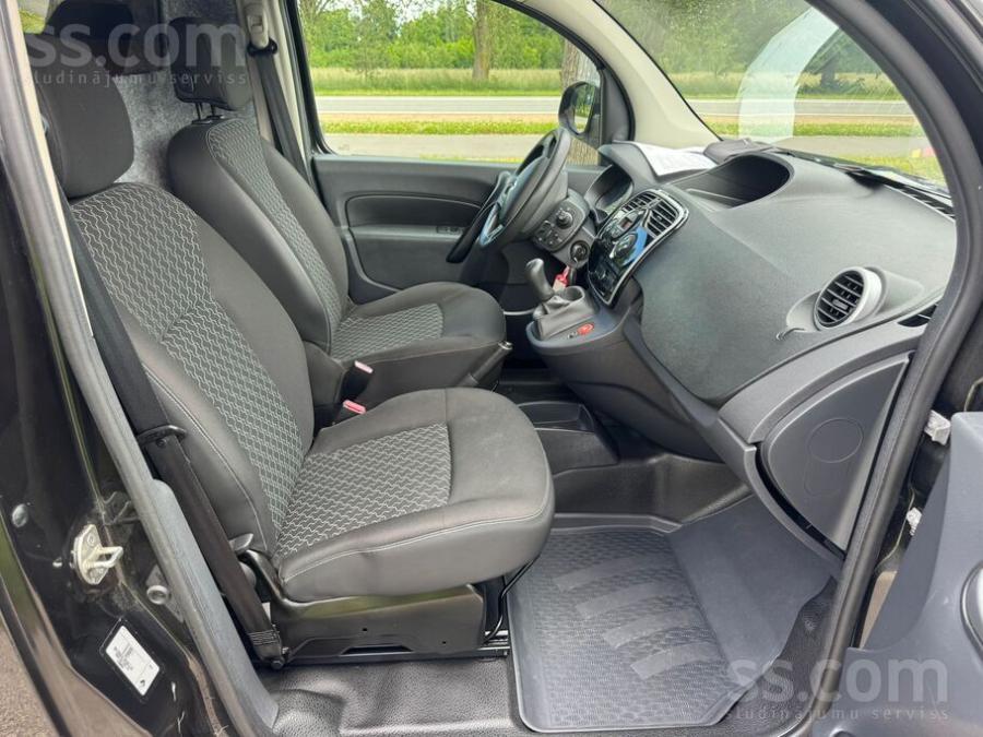 Black Renault Kangoo 2016 in Ogre, with an engine capacity of 1.50 L and mileage of 232 thousand km for 4999 €, photo 29 on AUTOMOTO.COM.LV