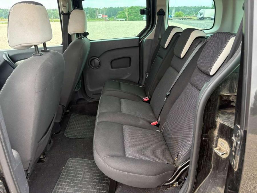 Melns Renault Kangoo 2013 Tauragė, ar dzinēja tilpumu 1.46 L un nobraukumu 265 tūkst. km par 4450 €, foto 11 vietnē AUTOMOTO.COM.LV