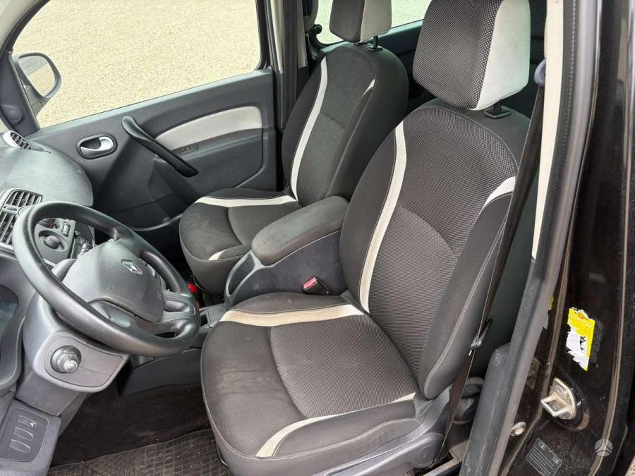 Melns Renault Kangoo 2013 Tauragė, ar dzinēja tilpumu 1.46 L un nobraukumu 265 tūkst. km par 4450 €, foto 13 vietnē AUTOMOTO.COM.LV