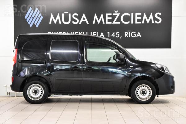 Melns Renault Kangoo 2021 Rīga, ar dzinēja tilpumu 1.60 L un nobraukumu 13 tūkst. km par 13690 €, foto 4 vietnē AUTOMOTO.COM.LV