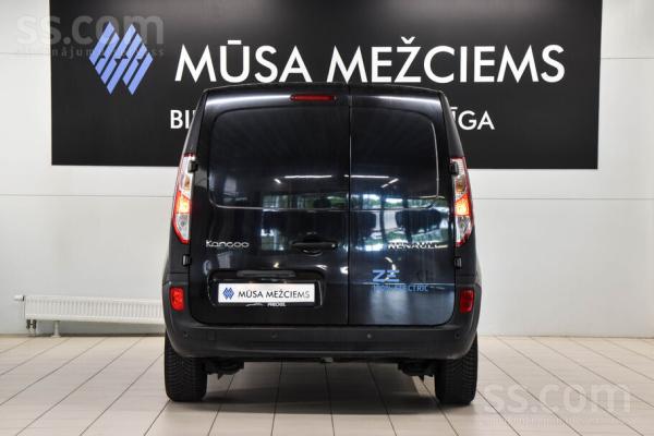 Черный Рено Кенгу 2021 в Рига, объемом двигателя 1.60 л и пробегом 13 тыс. км за 13690 €, фото 7 на AUTOMOTO.COM.LV