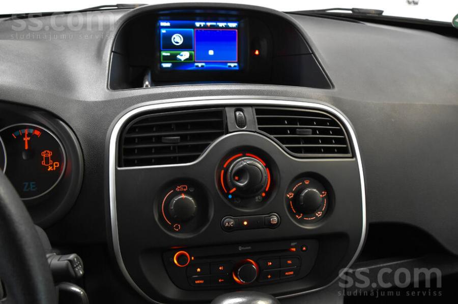 Melns Renault Kangoo 2021 Rīga, ar dzinēja tilpumu 1.60 L un nobraukumu 13 tūkst. km par 13690 €, foto 19 vietnē AUTOMOTO.COM.LV