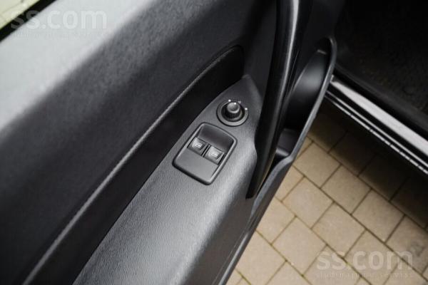 Renault Kangoo 2021 RÄ«ga vietnÄ Melns Renault Kangoo 2021 RÄ«ga, ar dzinÄja tilpumu 1.60 L un nobraukumu 13 tÅ«kst. km par 13500 ā¬, foto 8 vietnÄ AUTOMOTO.COM.LV