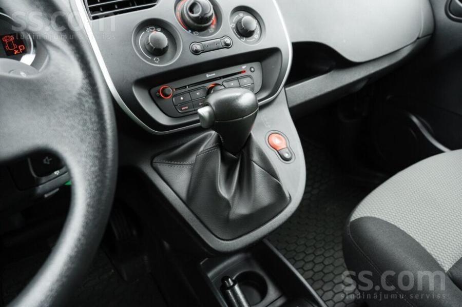 Melns Renault Kangoo 2021 Rīga, ar dzinēja tilpumu 1.60 L un nobraukumu 13 tūkst. km par 13500 €, foto 14 vietnē AUTOMOTO.COM.LV