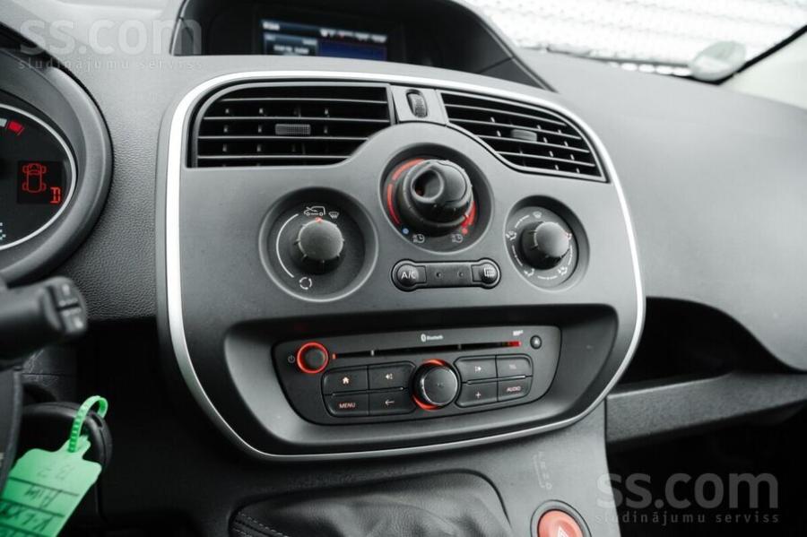 Melns Renault Kangoo 2021 Rīga, ar dzinēja tilpumu 1.60 L un nobraukumu 13 tūkst. km par 13500 €, foto 15 vietnē AUTOMOTO.COM.LV