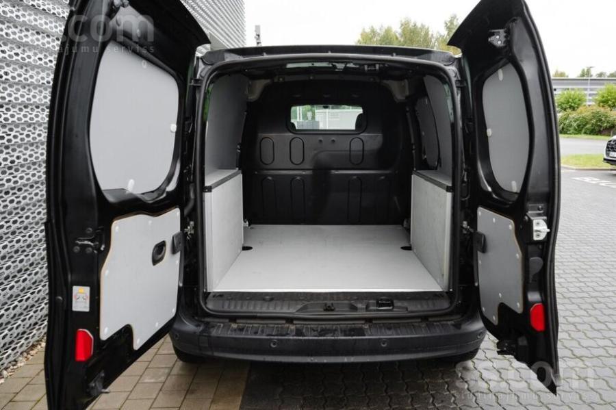 Melns Renault Kangoo 2021 Rīga, ar dzinēja tilpumu 1.60 L un nobraukumu 13 tūkst. km par 13500 €, foto 22 vietnē AUTOMOTO.COM.LV