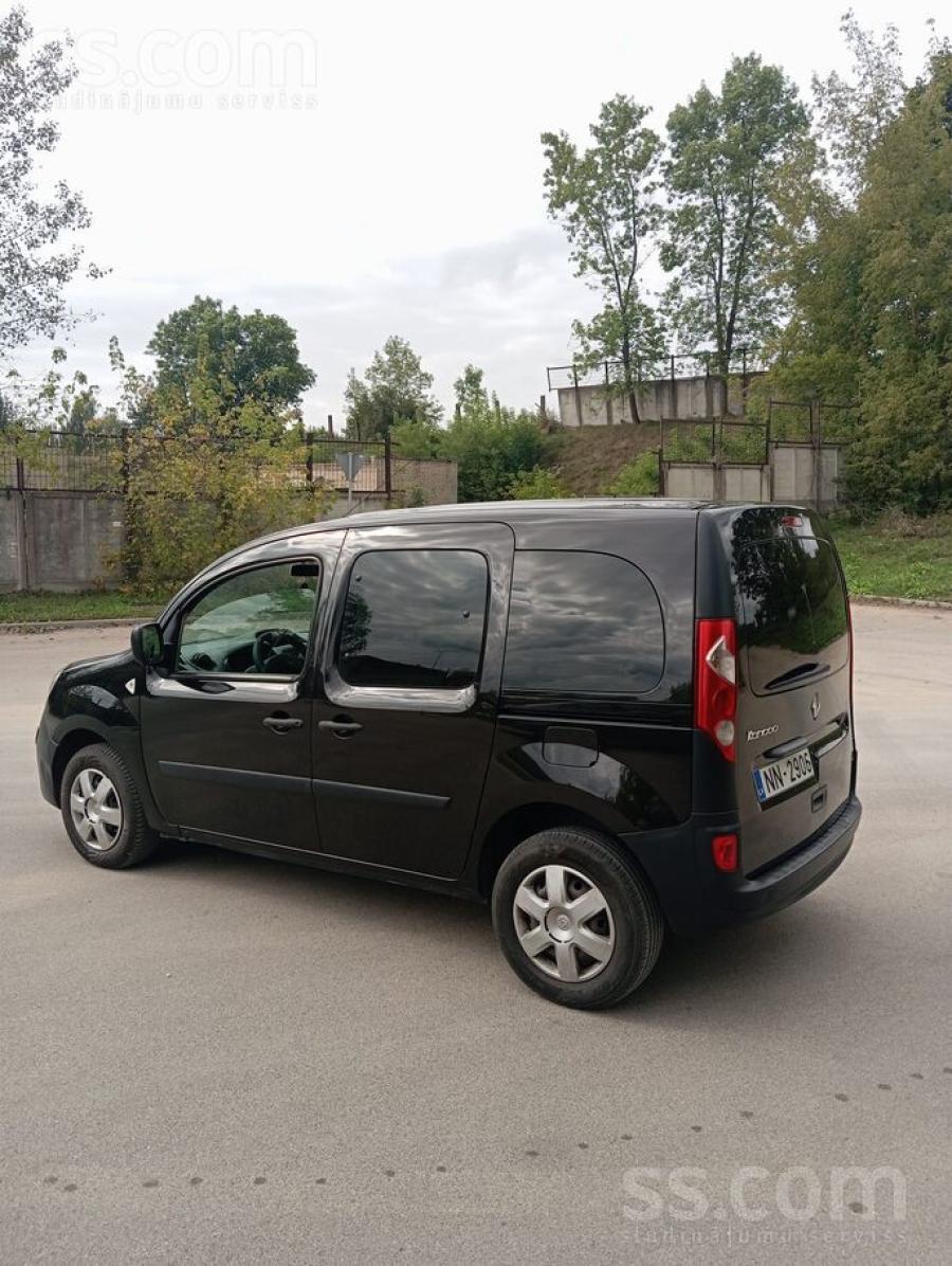 Black Renault Kangoo 2009 in Daugavpils, with an engine capacity of 1.50 L and mileage of 316 thousand km for 2150 €, photo 5 on AUTOMOTO.COM.LV