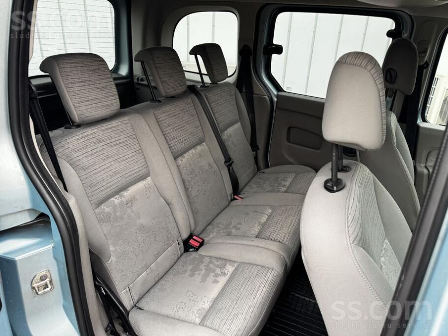 Zils Renault Kangoo 2008 Rīga, ar dzinēja tilpumu 1.50 L un nobraukumu 0 tūkst. km par 2495 €, foto 28 vietnē AUTOMOTO.COM.LV