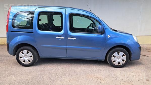 Blue Renault Kangoo 2011 in Ogre, with an engine capacity of 1.50 L and mileage of 300 thousand km for 3750 €, photo 6 on AUTOMOTO.COM.LV