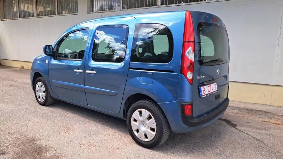 Blue Renault Kangoo 2011 in Ogre, with an engine capacity of 1.50 L and mileage of 280 thousand km for 3750 €, photo 3 on AUTOMOTO.COM.LV