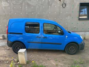Blue Renault Kangoo 2012 in Vilnius, with an engine capacity of 1.50 L and mileage of 251 thousand km for 2500 €, photo 3 on AUTOMOTO.COM.LV