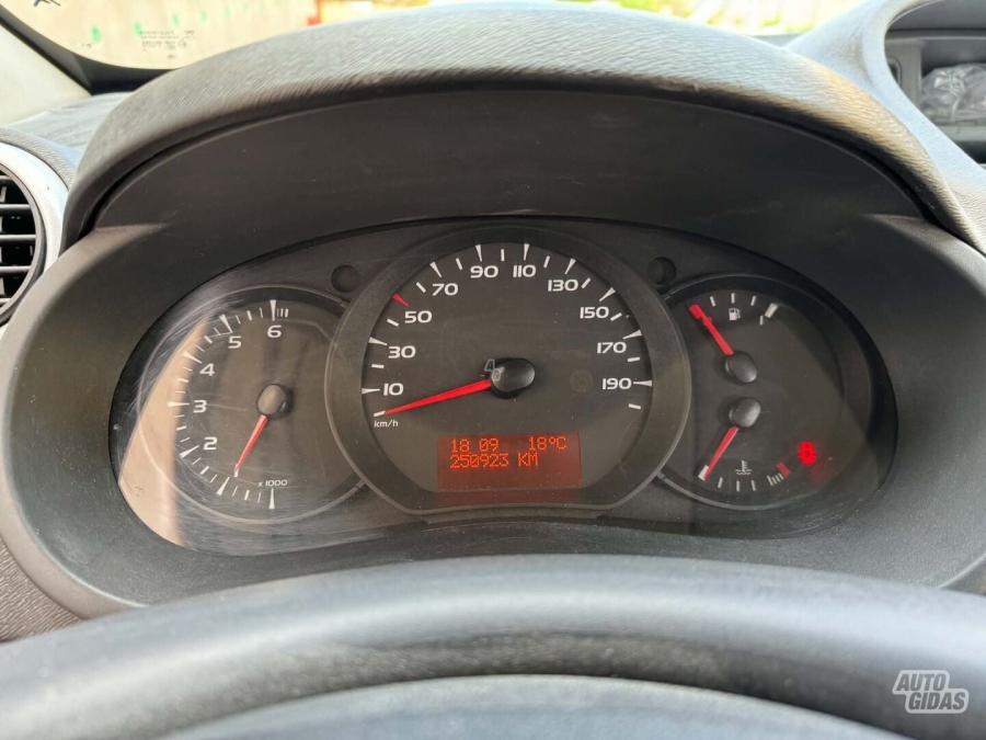 Blue Renault Kangoo 2012 in Vilnius, with an engine capacity of 1.50 L and mileage of 251 thousand km for 2500 €, photo 10 on AUTOMOTO.COM.LV