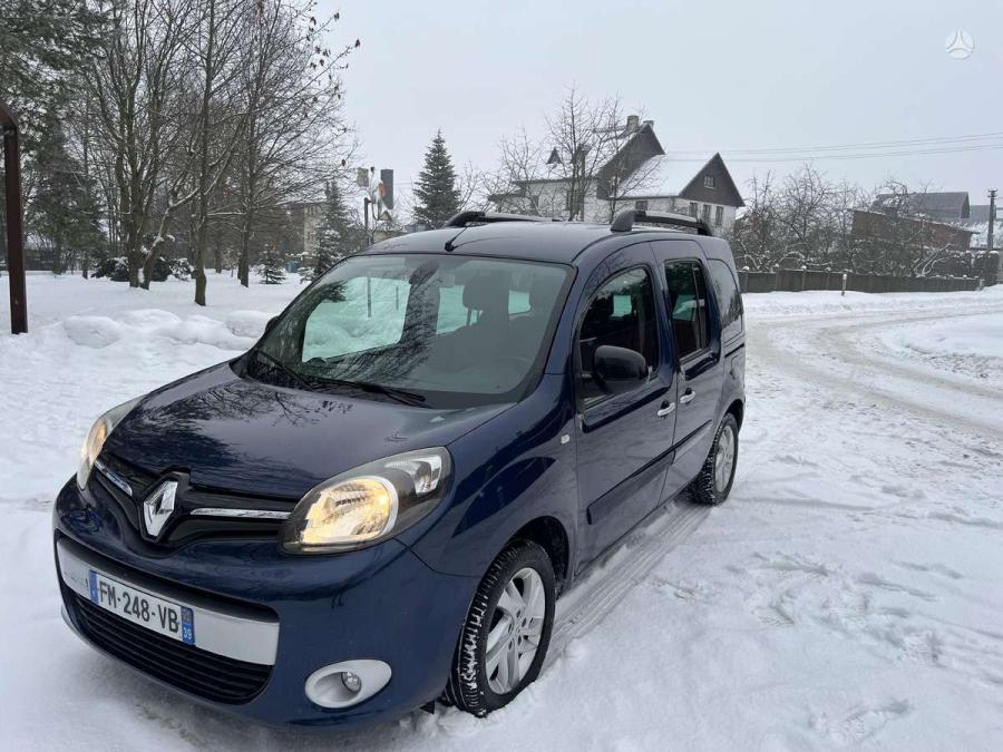 Blue Renault Kangoo 2017 in Kaunas, with an engine capacity of 1.46 L and mileage of 247 thousand km for 6750 €, photo 1 on AUTOMOTO.COM.LV
