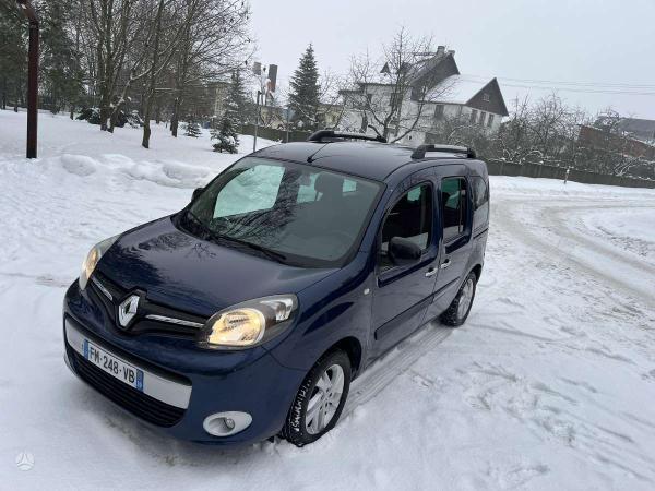 Blue Renault Kangoo 2017 in Kaunas, with an engine capacity of 1.46 L and mileage of 247 thousand km for 6750 €, photo 9 on AUTOMOTO.COM.LV