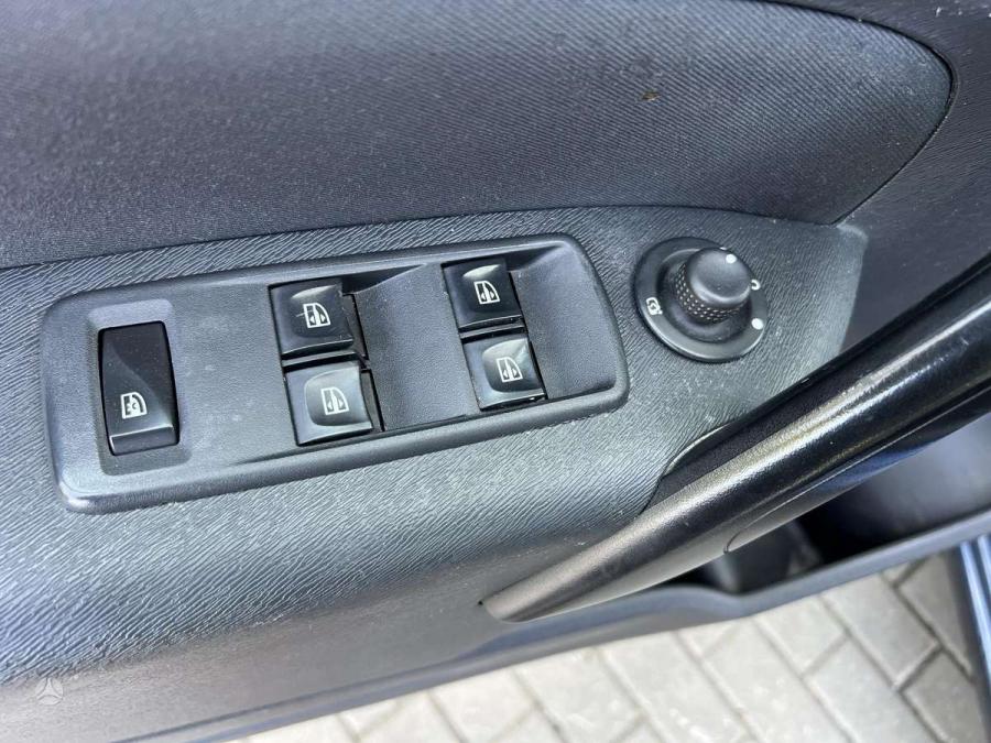 Zils Renault Kangoo 2017 Kauņa, ar dzinēja tilpumu 1.46 L un nobraukumu 240 tūkst. km par 5750 €, foto 20 vietnē AUTOMOTO.COM.LV