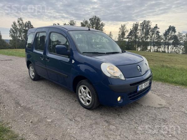 Renault Kangoo 2009 in Riga on AUTOMOTO.COM.LV Blue Renault Kangoo 2009 in Riga, with an engine capacity of 1.50 L and mileage of 296 thousand km for 3200 €, photo 4 on AUTOMOTO.COM.LV
