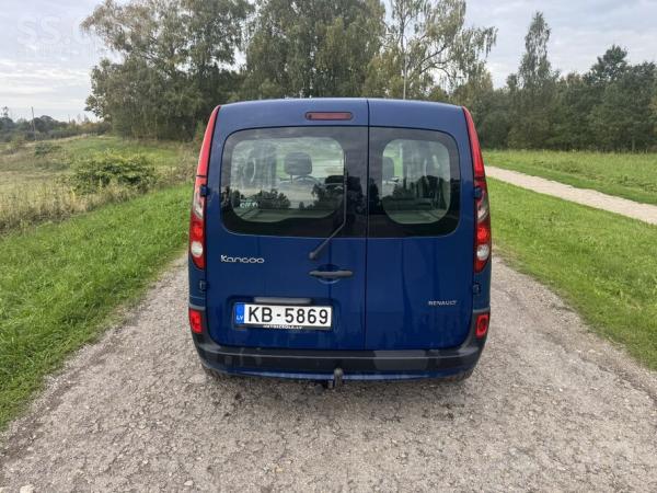 Renault Kangoo 2009 in Riga on AUTOMOTO.COM.LV Blue Renault Kangoo 2009 in Riga, with an engine capacity of 1.50 L and mileage of 296 thousand km for 3200 €, photo 7 on AUTOMOTO.COM.LV