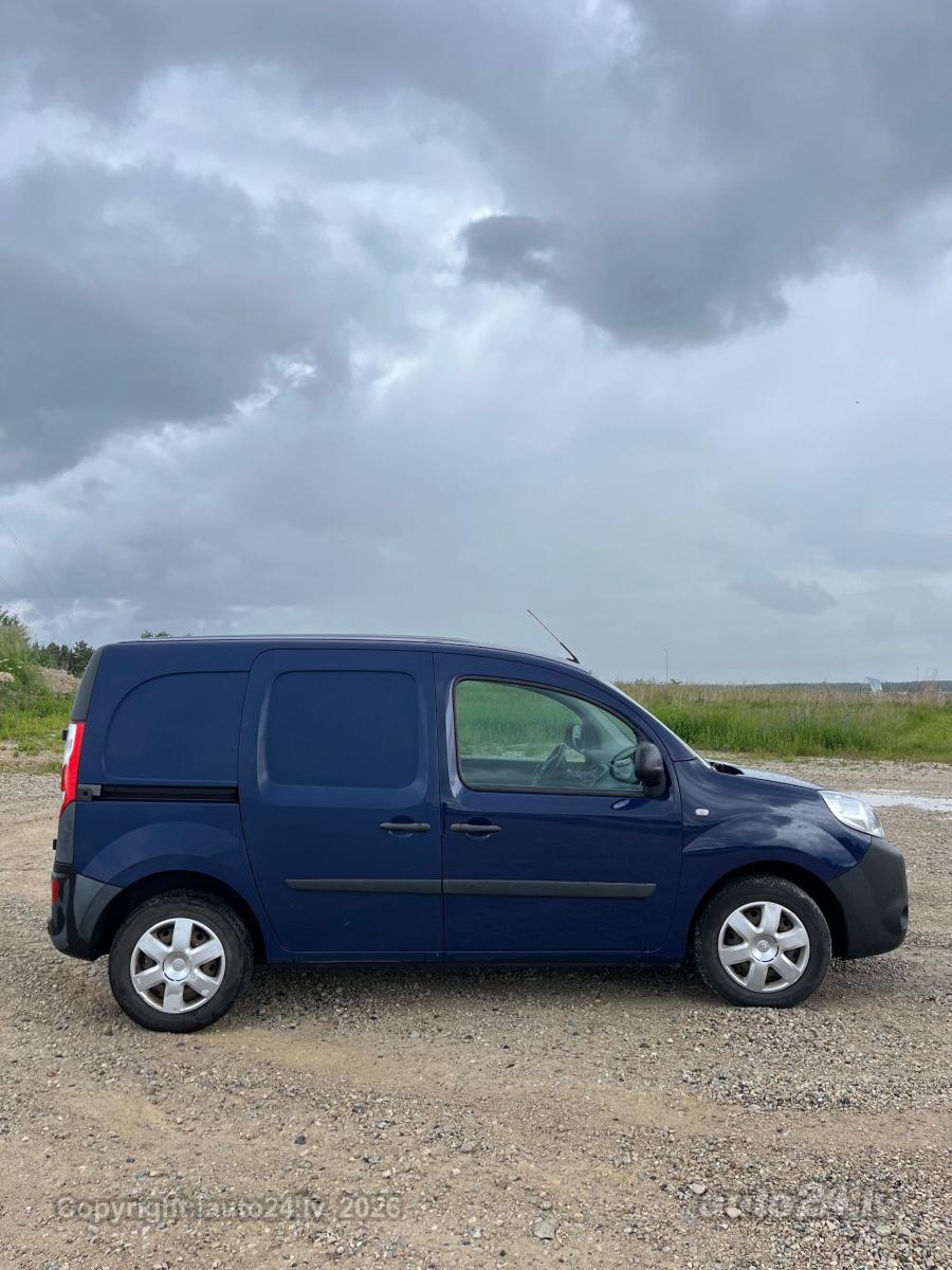 Zils Renault Kangoo 2015 Tallina, ar dzinēja tilpumu 1.50 L un nobraukumu 172 tūkst. km par 5000 €, foto 8 vietnē AUTOMOTO.COM.LV