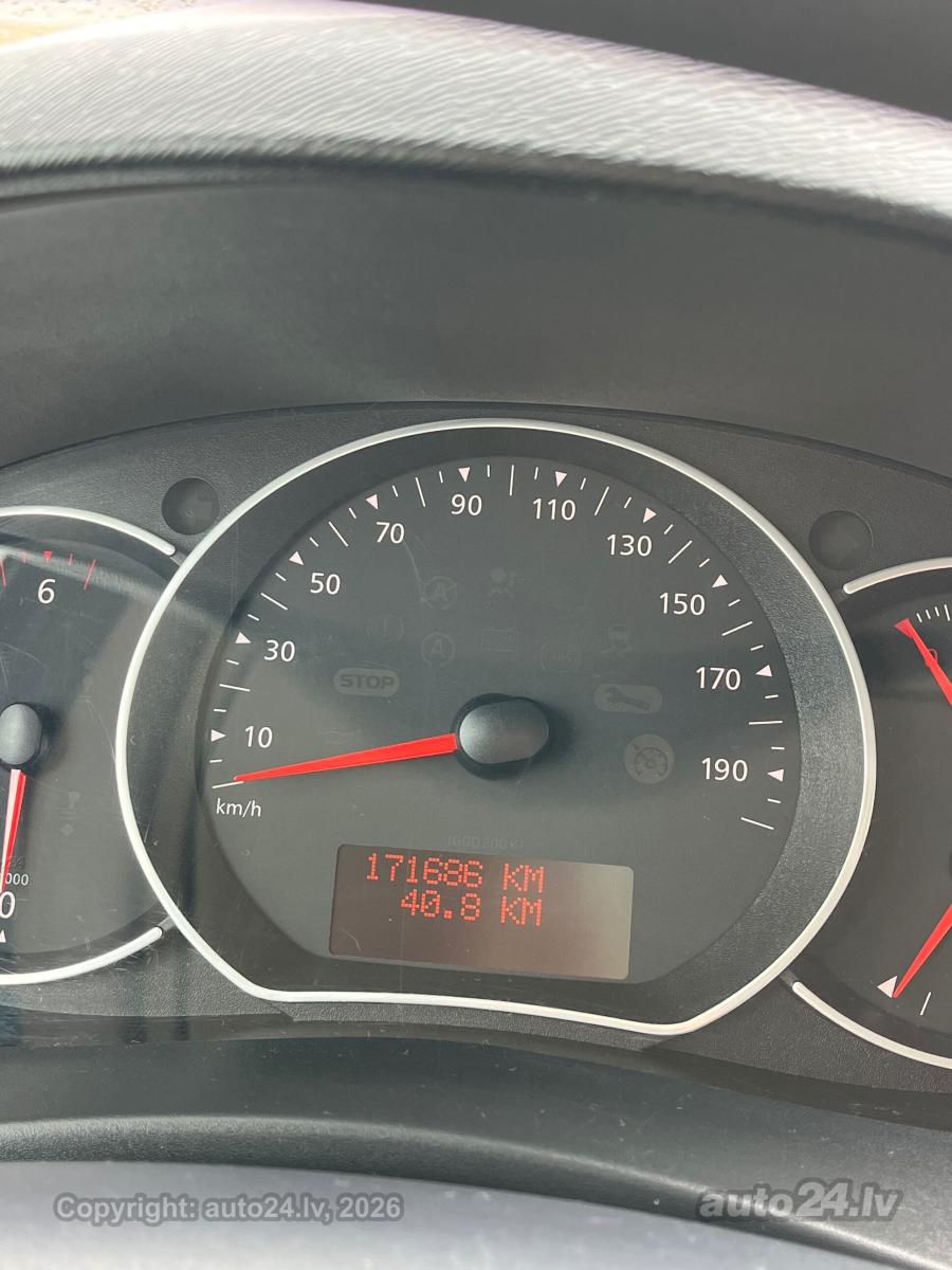 Zils Renault Kangoo 2015 Tallina, ar dzinēja tilpumu 1.50 L un nobraukumu 172 tūkst. km par 5000 €, foto 12 vietnē AUTOMOTO.COM.LV