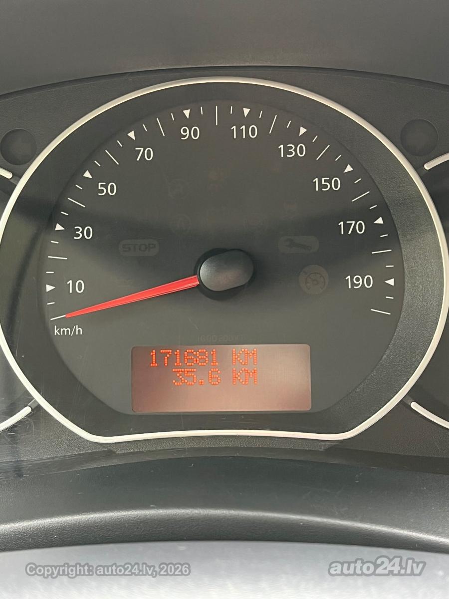 Zils Renault Kangoo 2015 Tallina, ar dzinēja tilpumu 1.50 L un nobraukumu 172 tūkst. km par 5000 €, foto 15 vietnē AUTOMOTO.COM.LV