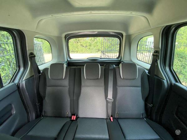 Renault Kangoo 2014 in Siauliai on AUTOMOTO.COM.LV Brown Renault Kangoo 2014 in Siauliai, with an engine capacity of 1.50 L and mileage of 188 thousand km for 4999 €, photo 10 on AUTOMOTO.COM.LV