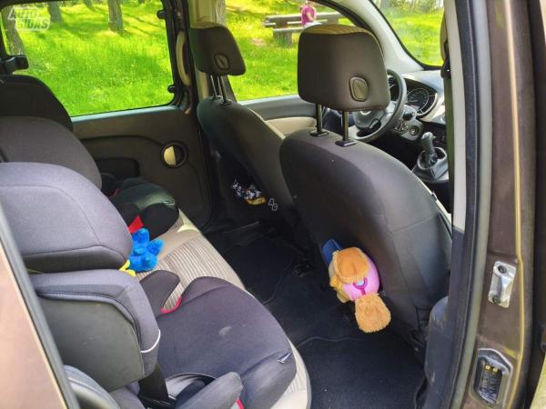Brown Renault Kangoo 2012 in Vilnius, with an engine capacity of 1.50 L and mileage of 245 thousand km for 4900 €, photo 9 on AUTOMOTO.COM.LV