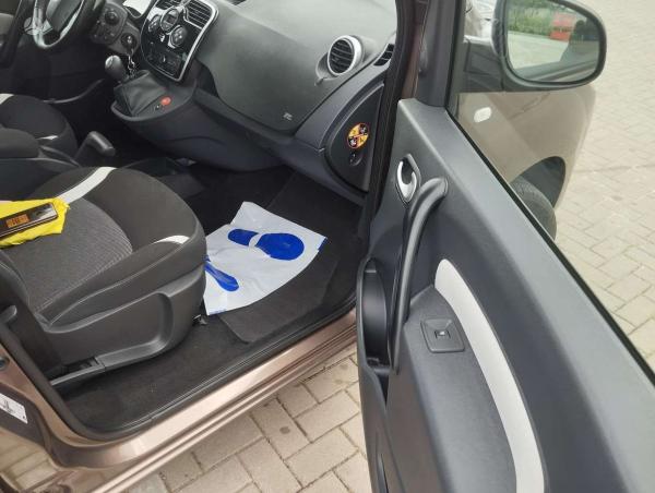 Brown Renault Kangoo 2014 in Taurage, with an engine capacity of 1.20 L and mileage of 150 thousand km for 4600 €, photo 8 on AUTOMOTO.COM.LV