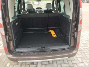 Brūns Renault Kangoo 2014 Tauragė, ar dzinēja tilpumu 1.20 L un nobraukumu 150 tūkst. km par 4600 €, foto 11 vietnē AUTOMOTO.COM.LV