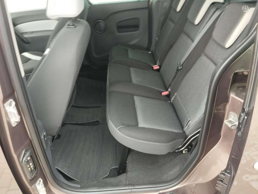 Brūns Renault Kangoo 2014 Tauragė, ar dzinēja tilpumu 1.20 L un nobraukumu 150 tūkst. km par 4600 €, foto 12 vietnē AUTOMOTO.COM.LV
