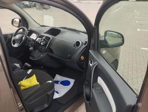 Brown Renault Kangoo 2014 in Taurage, with an engine capacity of 1.20 L and mileage of 150 thousand km for 4300 €, photo 9 on AUTOMOTO.COM.LV