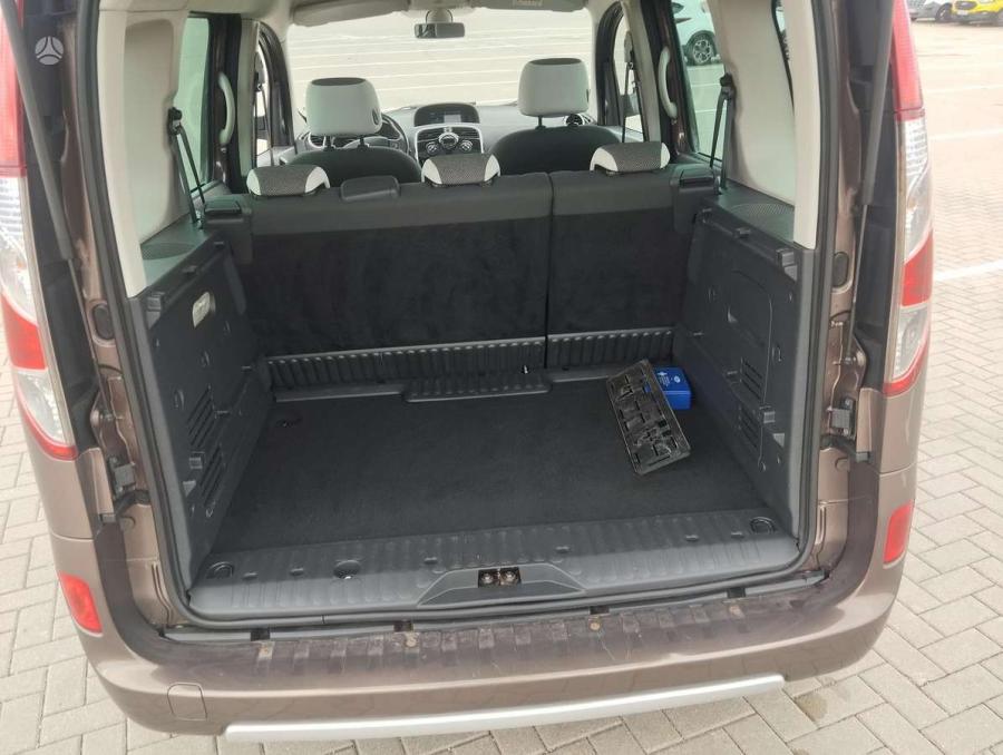 Brown Renault Kangoo 2014 in Taurage, with an engine capacity of 1.20 L and mileage of 150 thousand km for 4300 €, photo 11 on AUTOMOTO.COM.LV