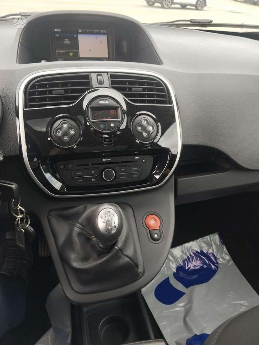 Brown Renault Kangoo 2014 in Taurage, with an engine capacity of 1.20 L and mileage of 150 thousand km for 4300 €, photo 16 on AUTOMOTO.COM.LV