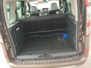 Brūns Renault Kangoo 2014 Tauragė, ar dzinēja tilpumu 1.20 L un nobraukumu 151 tūkst. km par 4400 €, foto 11 vietnē AUTOMOTO.COM.LV