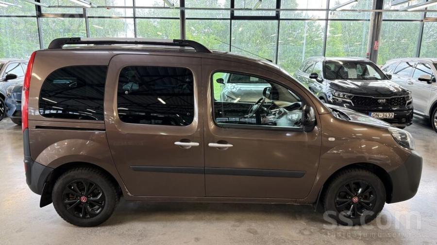 Brūns Renault Kangoo 2018 Rīga, ar dzinēja tilpumu 1.50 L un nobraukumu 293 tūkst. km par 3900 €, foto 6 vietnē AUTOMOTO.COM.LV