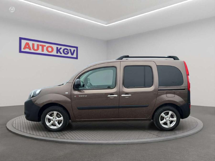 Brown Renault Kangoo 2020 in Kaunas, with an engine capacity of 1.50 L and mileage of 116 thousand km for 9999 €, photo 2 on AUTOMOTO.COM.LV