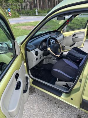 Zaļš Renault Kangoo 2004 Rīga, ar dzinēja tilpumu 1.20 L un nobraukumu 326 tūkst. km par 3300 €, foto 7 vietnē AUTOMOTO.COM.LV