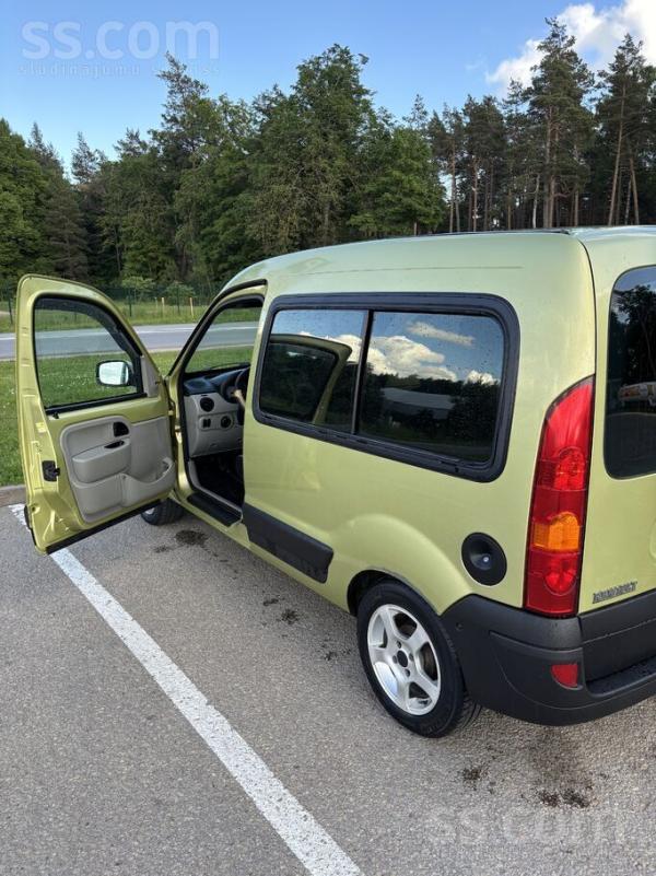 Zaļš Renault Kangoo 2004 Rīga, ar dzinēja tilpumu 1.20 L un nobraukumu 326 tūkst. km par 2950 €, foto 4 vietnē AUTOMOTO.COM.LV