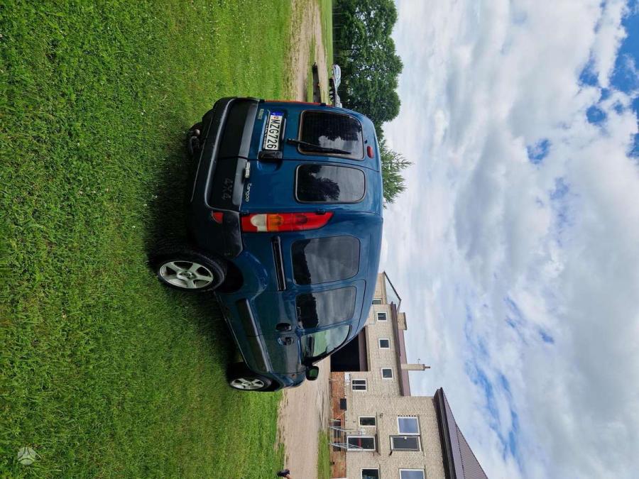 Green Renault Kangoo 2004 in Jurbarkas, with an engine capacity of 1.87 L and mileage of 380 thousand km for 3200 €, photo 4 on AUTOMOTO.COM.LV