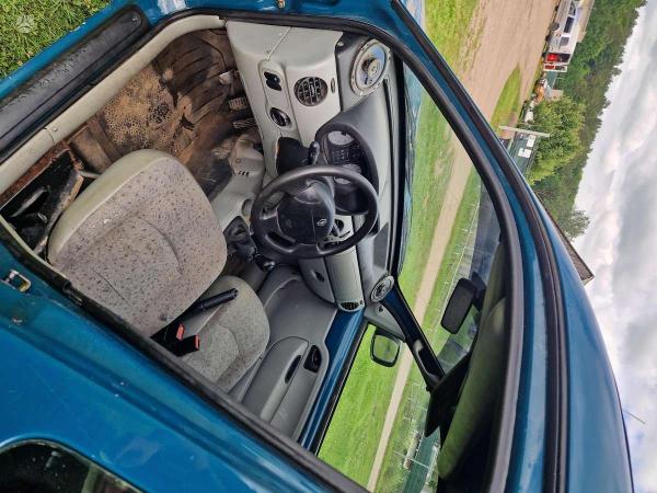 Zaļš Renault Kangoo 2004 Jurbarkas, ar dzinēja tilpumu 1.87 L un nobraukumu 380 tūkst. km par 3200 €, foto 5 vietnē AUTOMOTO.COM.LV