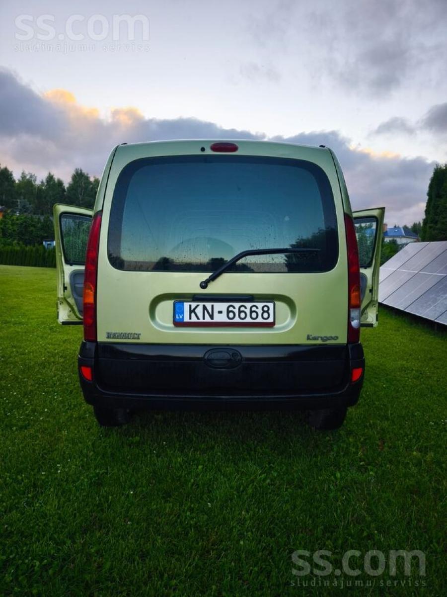 Zaļš Renault Kangoo 2004 Rīga, ar dzinēja tilpumu 1.20 L un nobraukumu 326 tūkst. km par 2750 €, foto 4 vietnē AUTOMOTO.COM.LV