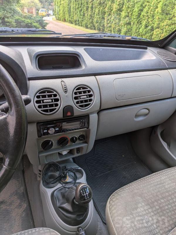 Zaļš Renault Kangoo 2006 Rīga, ar dzinēja tilpumu 1.60 L un nobraukumu 239 tūkst. km par 2500 €, foto 8 vietnē AUTOMOTO.COM.LV