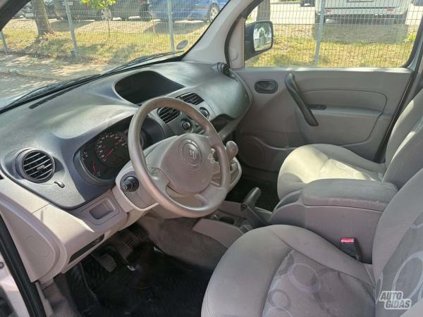 Grey Renault Kangoo 2010 in Marijampole, with an engine capacity of 1.60 L and mileage of 204 thousand km for 3650 €, photo 10 on AUTOMOTO.COM.LV