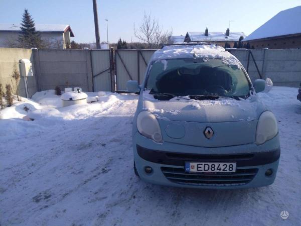Grey Renault Kangoo 2011 in Kaunas, with an engine capacity of 0.00 L and mileage of 150 thousand km for 3300 €, photo 4 on AUTOMOTO.COM.LV