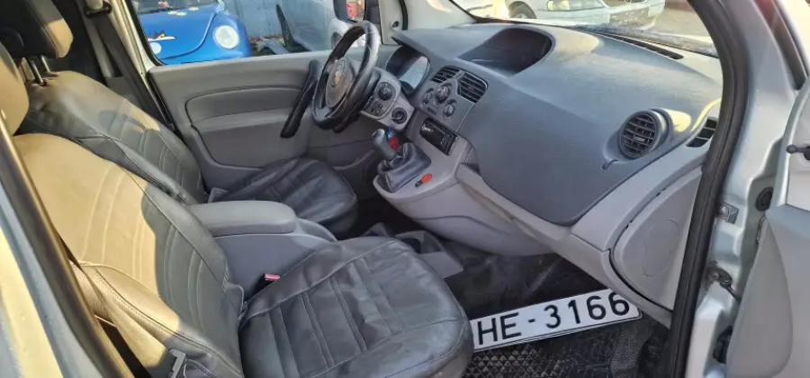 Pelēks Renault Kangoo 2008 Valmiera, ar dzinēja tilpumu 1.50 L un nobraukumu 398 tūkst. km par 1650 €, foto 9 vietnē AUTOMOTO.COM.LV