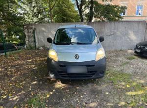 Pelēks Renault Kangoo 2009 Rīga, ar dzinēja tilpumu 1.50 L un nobraukumu 248 tūkst. km par 3000 €, foto  vietnē AUTOMOTO.COM.LV