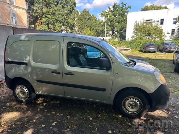 Renault Kangoo 2009 Rīga vietnē Pelēks Renault Kangoo 2009 Rīga, ar dzinēja tilpumu 1.50 L un nobraukumu 248 tūkst. km par 3000 €, foto 4 vietnē AUTOMOTO.COM.LV