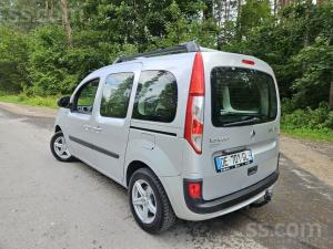 Grey Renault Kangoo 2014 in Riga, with an engine capacity of 1.50 L and mileage of 253 thousand km for 5750 €, photo 12 on AUTOMOTO.COM.LV
