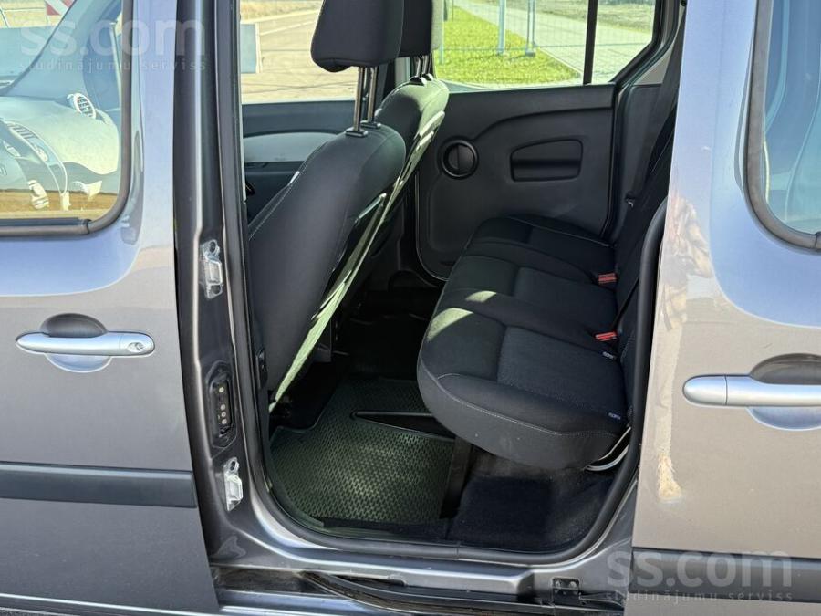Pelēks Renault Kangoo 2015 Liepāja, ar dzinēja tilpumu 1.20 L un nobraukumu 180 tūkst. km par 6700 €, foto 11 vietnē AUTOMOTO.COM.LV